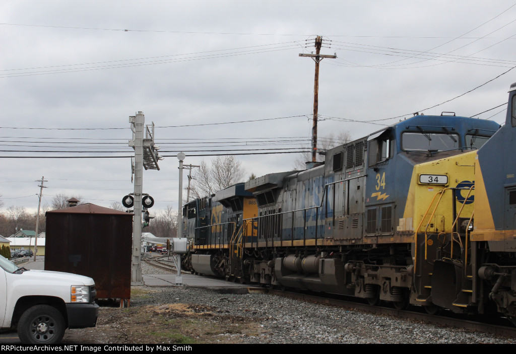 CSXT 34 on CSX Q620